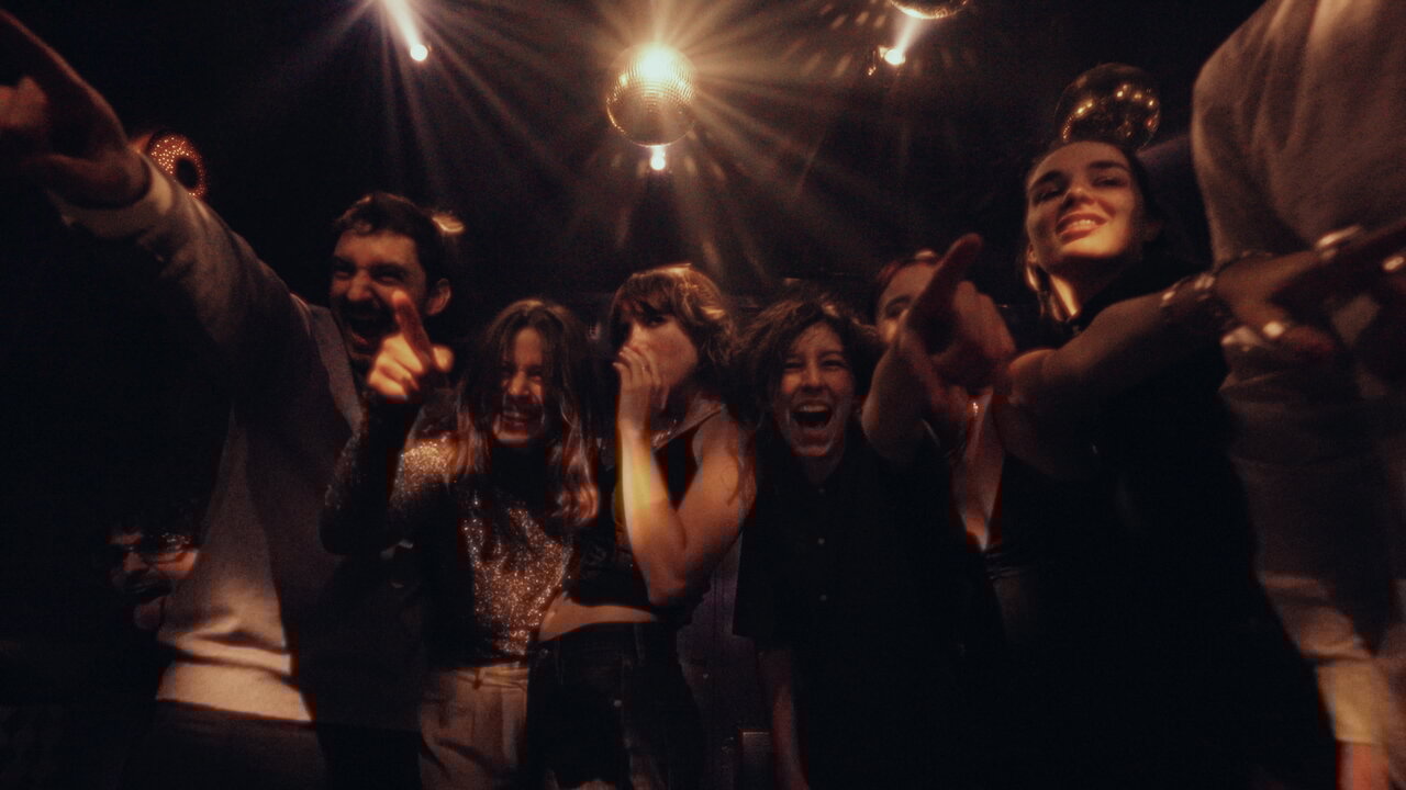 Banzaï (Clip officiel) by Ian Caulfield on TIDAL