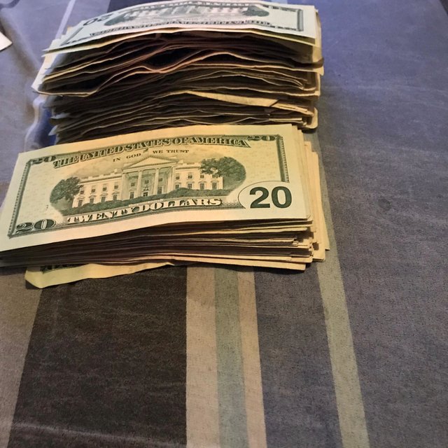 5000 Dollars In 20s