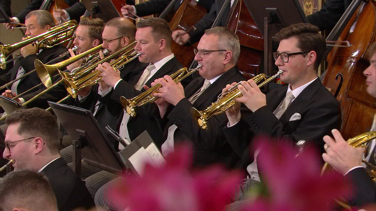 Für die ganze Welt, Walzer by Christian Thielemann on TIDAL