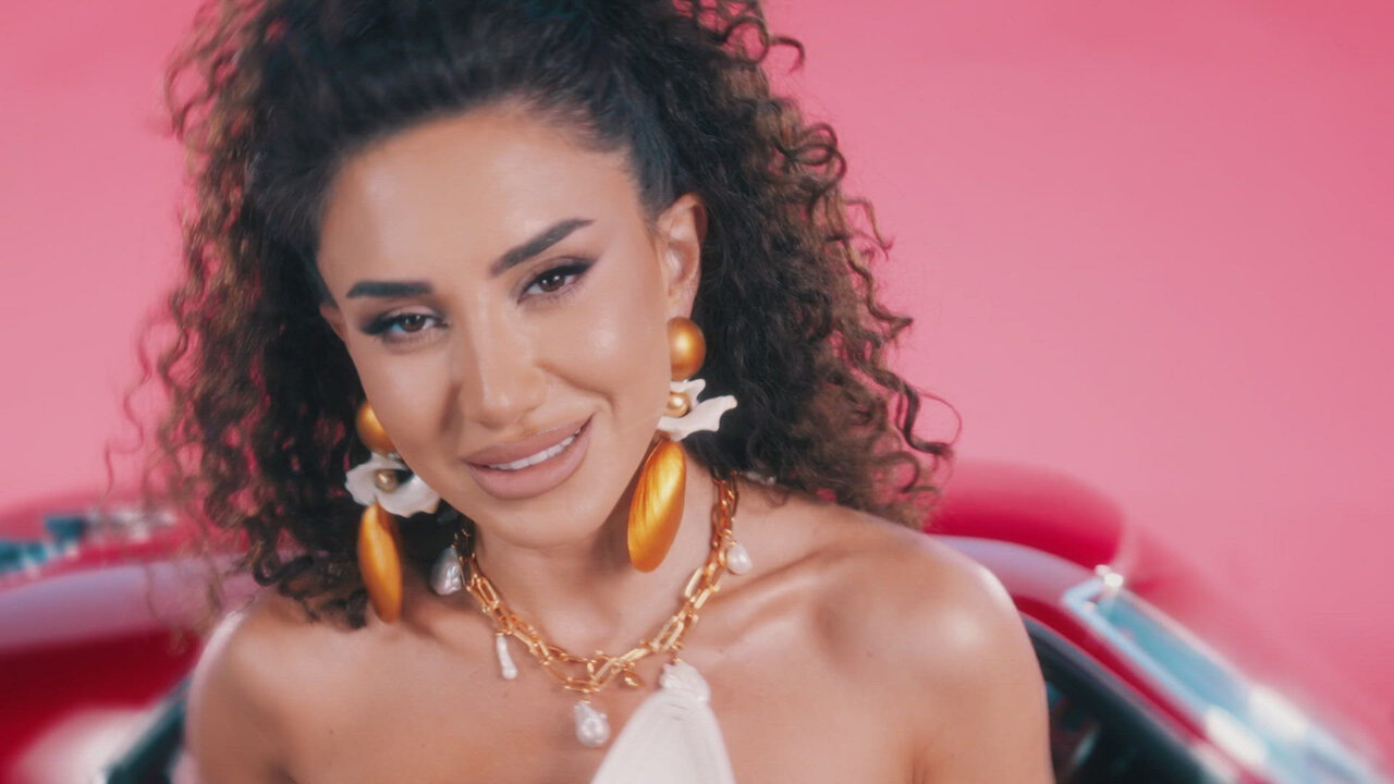 Eşq Dəlisi by Mehin on TIDAL