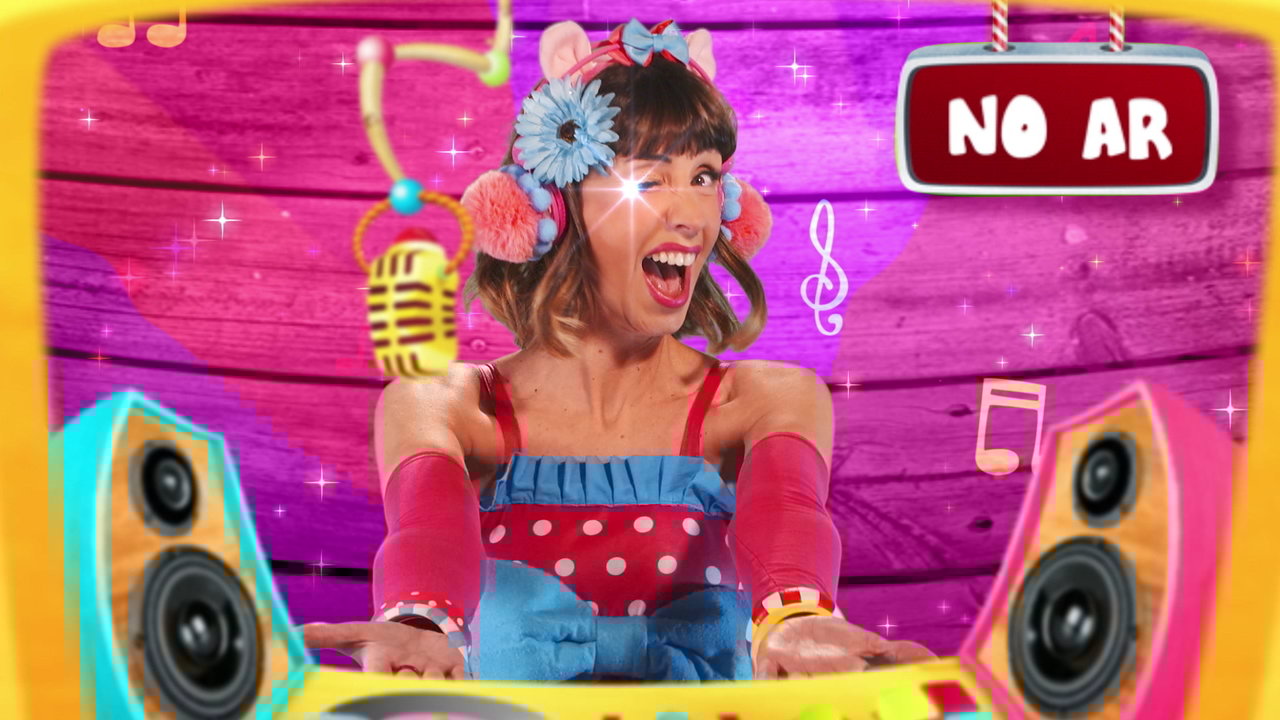 Abraços Abracinhos by Xana Toc Toc on TIDAL