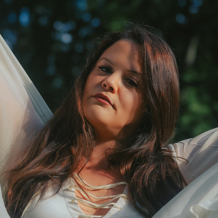 Kathryn Wood's Instagram, Twitter & Facebook on IDCrawl