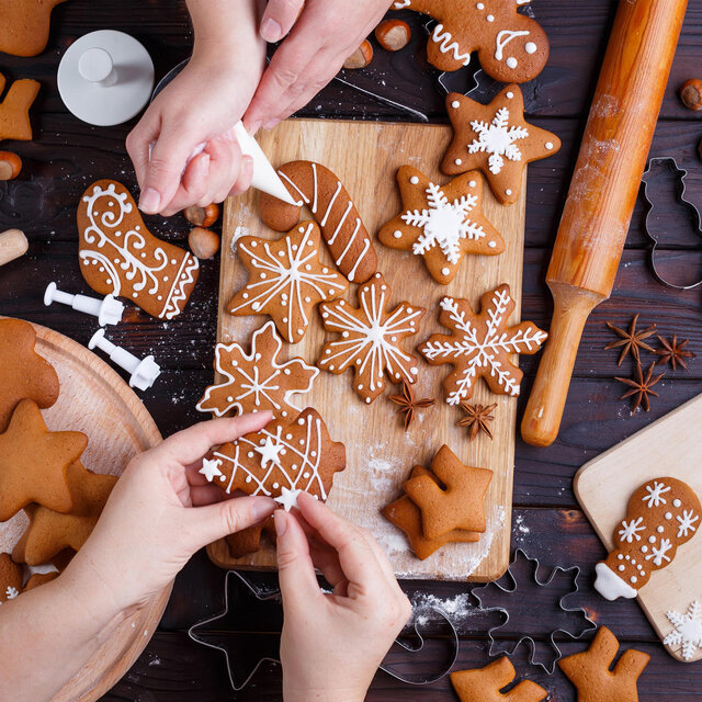 pov: baking christmas cookies with the besties by Christmas Songs on TIDAL