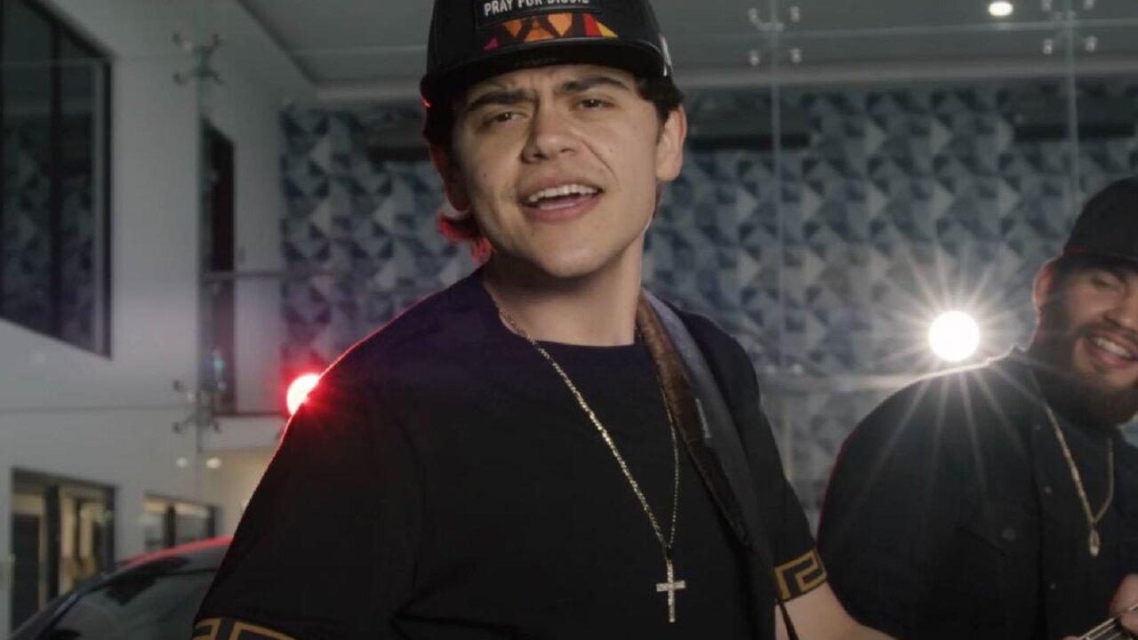 Empatía by Grupo Marca Registrada on TIDAL