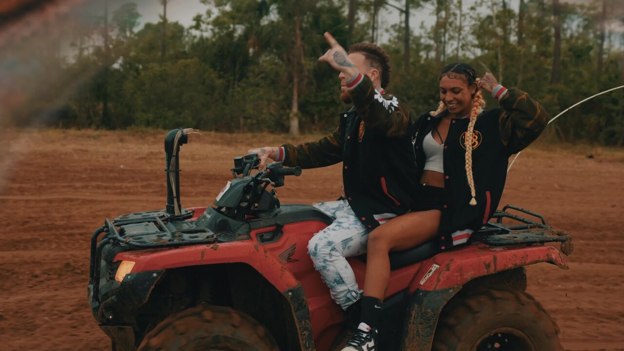 Country Hustlas by Bezz Believe on TIDAL