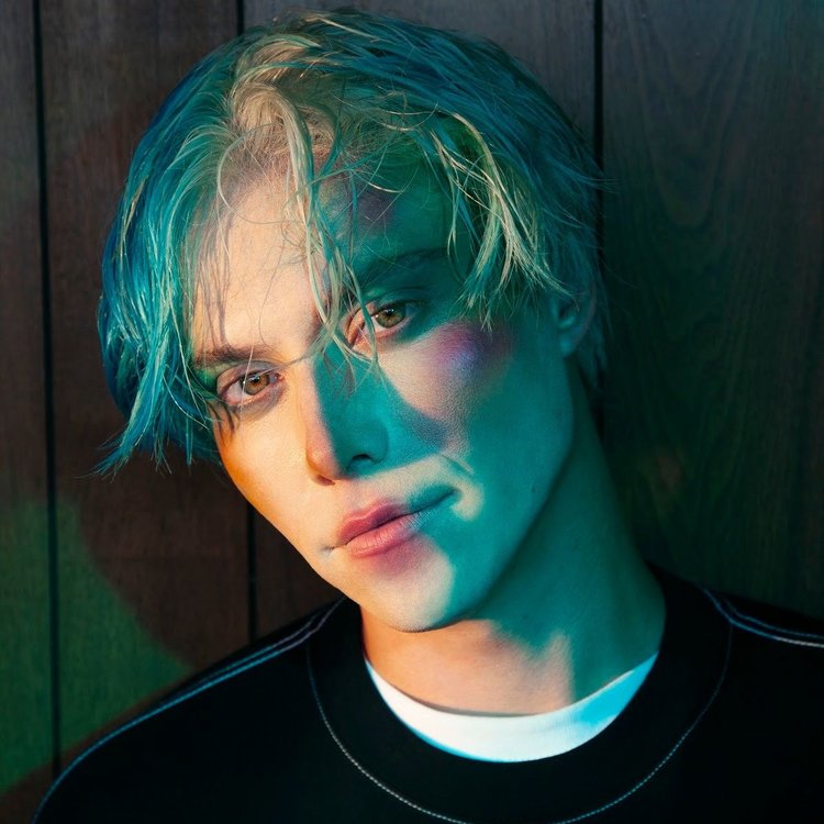 iamnotshane on TIDAL