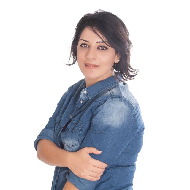 أنا فوفو by Mira Azar on TIDAL