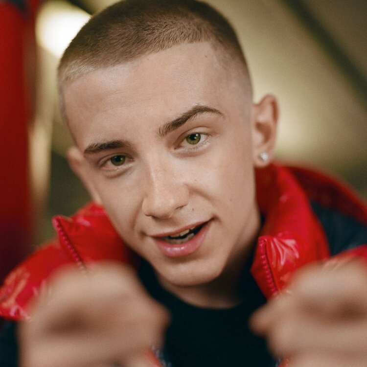 Yo Yo Yo by ArrDee on TIDAL